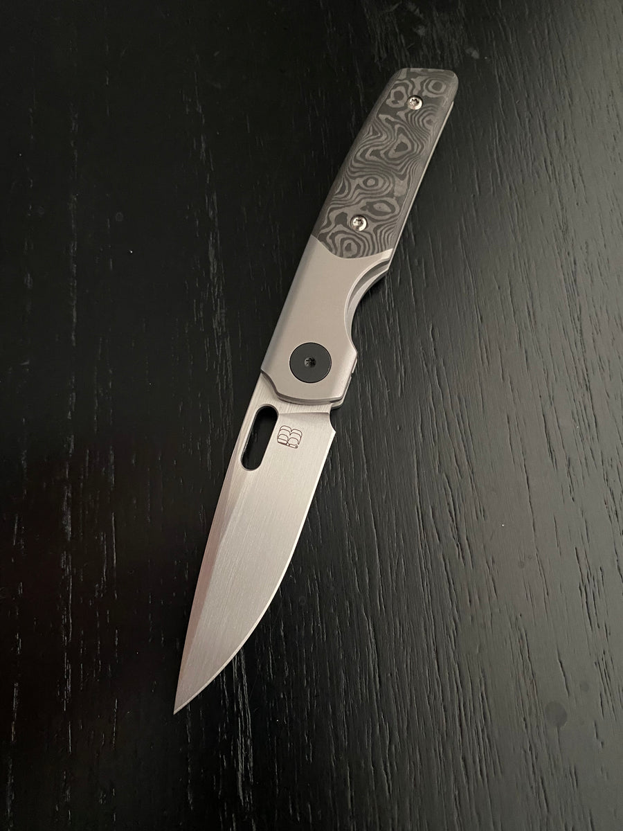 Hand Satin/Black Dune Mini Sweeney – BergBlades